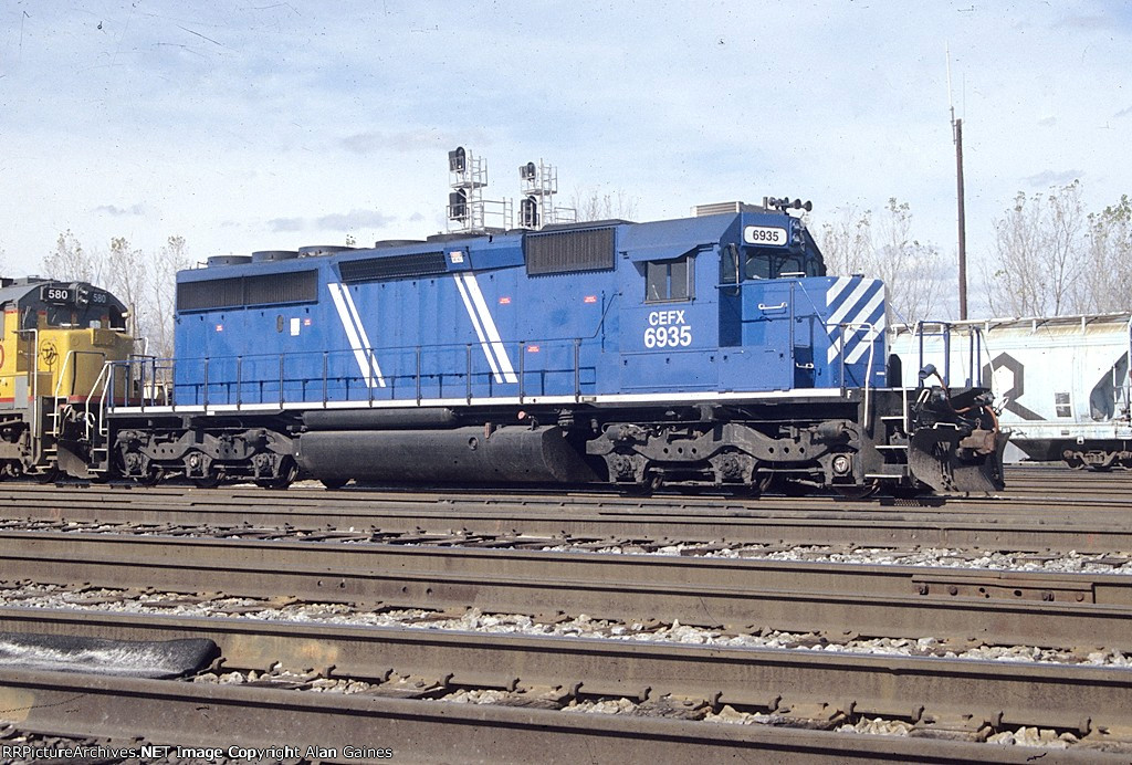 CEFX SD40-2 6935